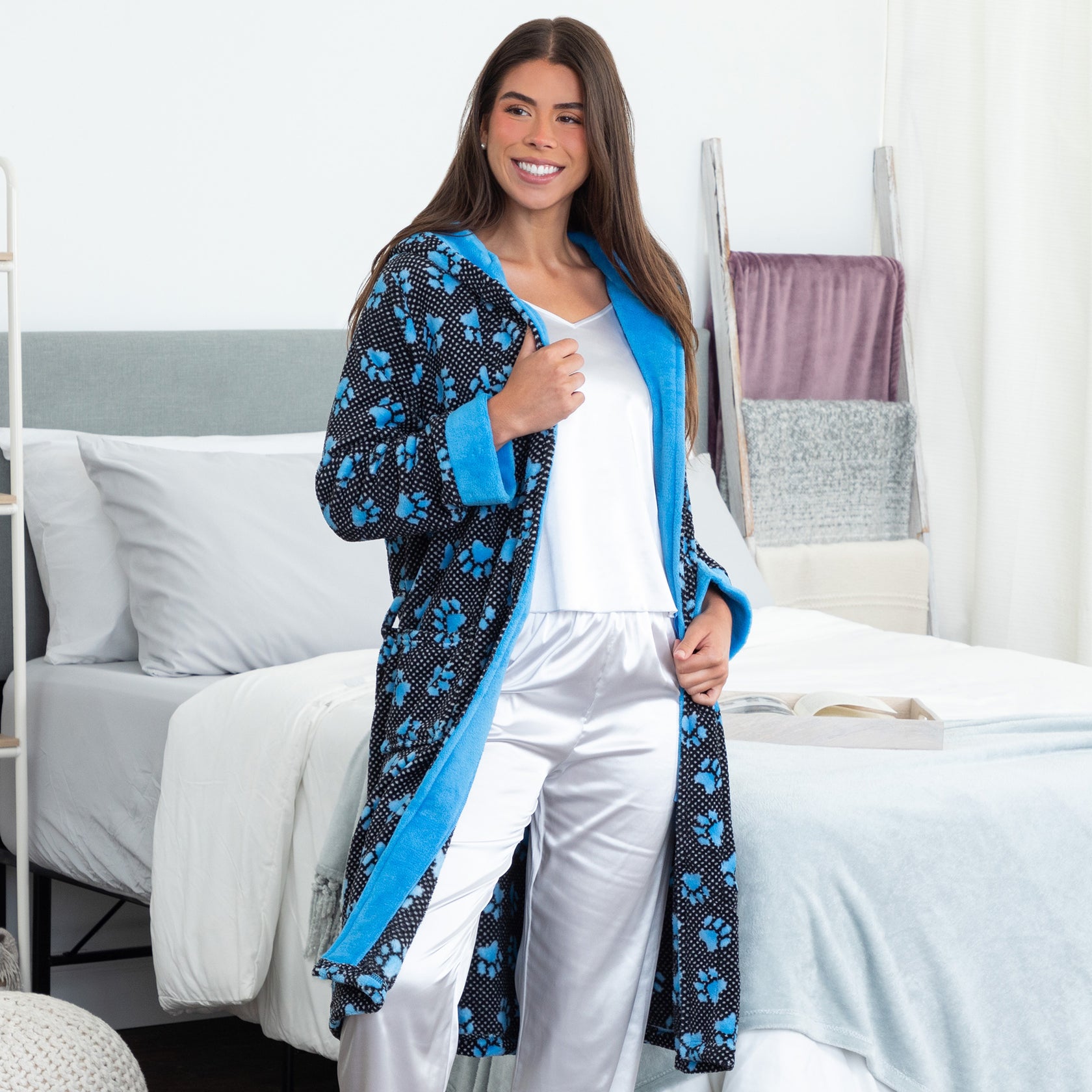 Gradient Paws & Polka Dot Hooded Robe | The Animal Rescue Site